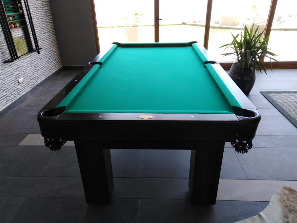 Mesa 7 pies color ébano. | Masterpool